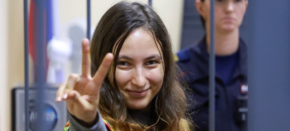 Russian Court Sentences Anti-War Artist to 7 Years in Prison