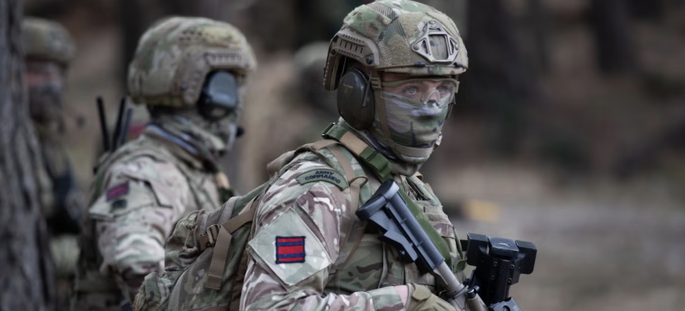 UK Offers Peacekeeping Troops to Ukraine Ahead of Paris Talks
