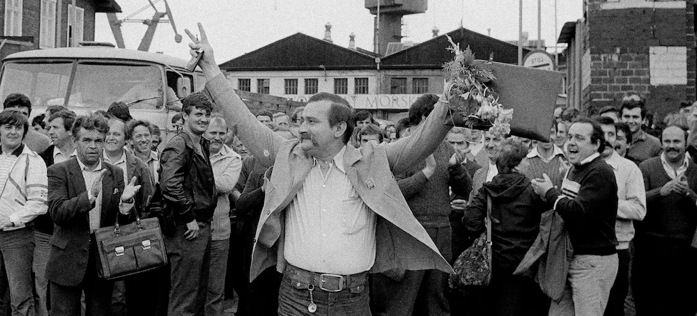 Lech Walesa Expresses ‘Horror and Distaste at Trump’s Treatment of ...